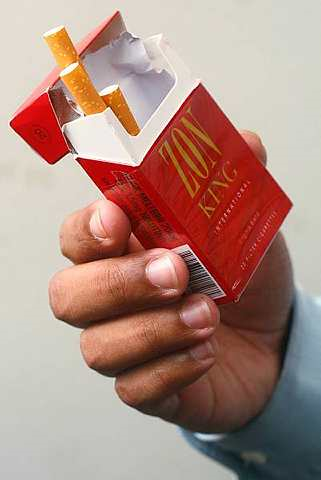 Penyeludupan Rokok Berleluasa - Semasa | mStar