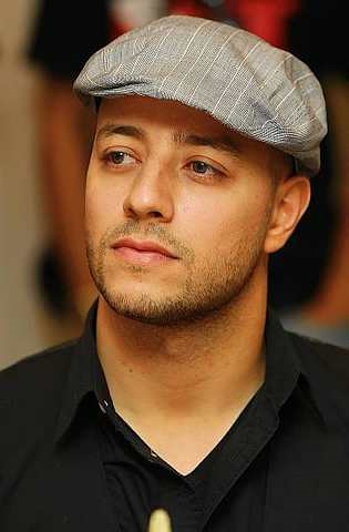 Maher Zain Rakam Lagu 'Ramadan' Dalam Empat Bahasa - Hiburan | mStar