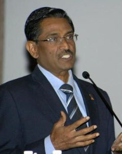 Dr S. Subramaniam Cedera Dalam Kemalangan Di Lebuh Raya PLUS - Semasa ...