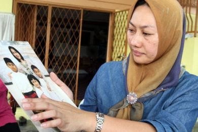 Ibu Tunggal Harap Tiga Anak Pulang Dengan Selamat - Semasa | mStar