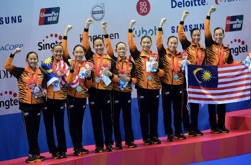 Sukan SEA: Pasukan Renang Berirama Raih Pingat Perak Pertama Malaysia - Sukan | mStar