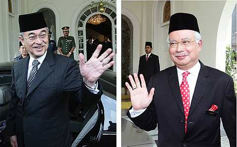 Siti: Pak Lah pemimpin lemah-lembut dan berbudi pekerti - Hiburan | mStar