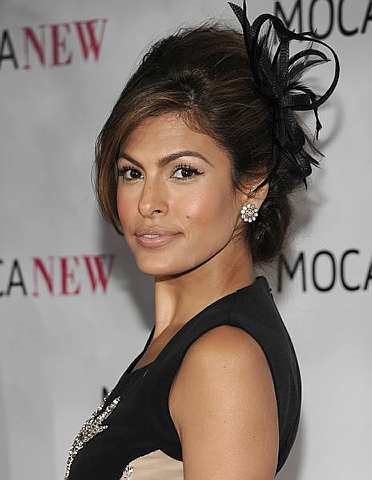 Eva Suka Cara Gila Nicholas Cage Bekerja - Hiburan | mStar