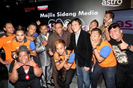 Astro Cuba 'Selamatkan' Pelawak Terpinggir - Hiburan | mStar