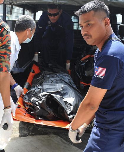 Mayat Dua Anak Kapal MV Bunga Alpinia Ditemui - Semasa | mStar