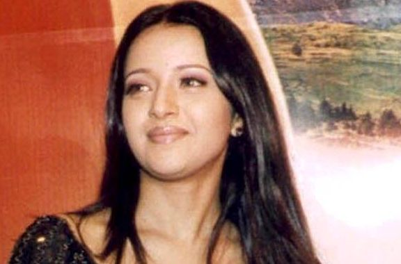 Rima Sen kemaruk barang berjenama - Hiburan | mStar