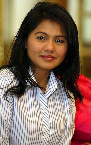 Isu Rumah Tangga : Raja Azura Cuti Mengejut - Hiburan | mStar