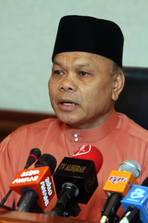 Che Mat Tamat Kontrak Pengarah Jawi Hari Ini - Semasa | mStar