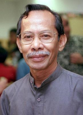 Baharuddin Sasterawan Negara Ke-12 - Semasa | mStar