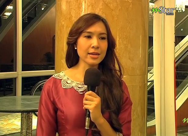 Intan Ladyana Hanya Ada Sepasang Baju Raya - Video | mStar