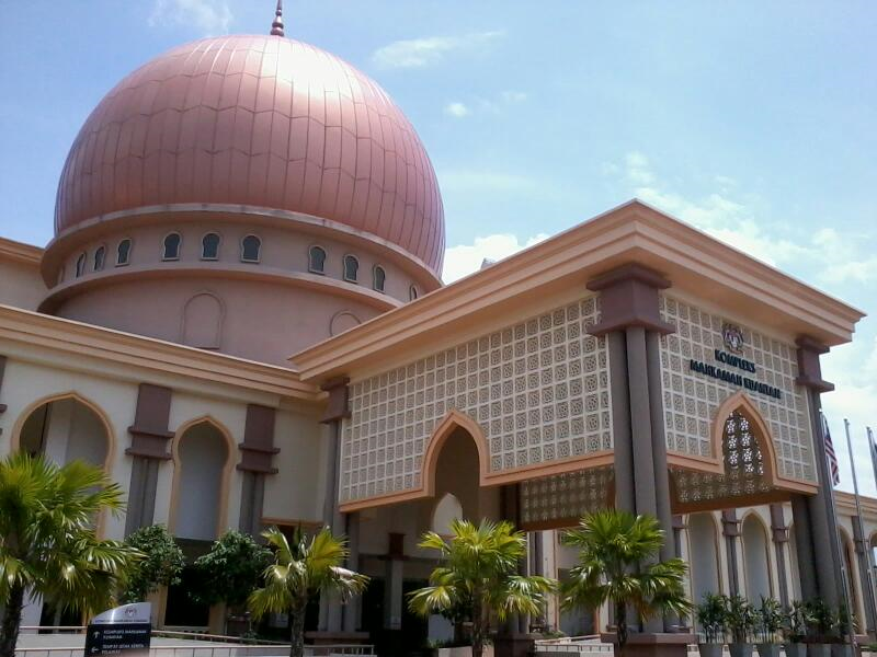 Peniaga Pasar Malam Didakwa Ceroboh Istana Sultan Pahang - Semasa | mStar