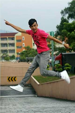 Tomok Rasai Nikmat Berpuasa Dengan Isteri - Hiburan | mStar