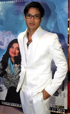 Shahrizal Jaszle Dikaitkan Pula Dengan Fiza (Elite) - Hiburan | mStar