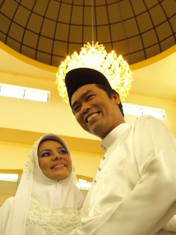 Kerisauan Adlin untuk memiliki Emelda berakhir - Hiburan | mStar