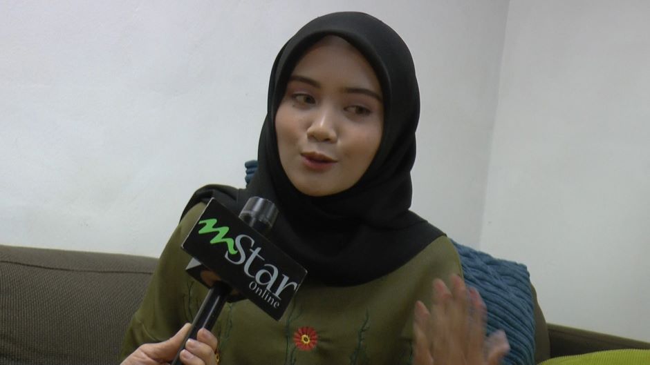 “Senyum Je Pada Haters” - Farisha Irish - Video | mStar