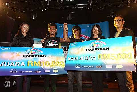 Mohamad Azizulhakim Juara Detik Bersama Handycam - Hiburan | mStar