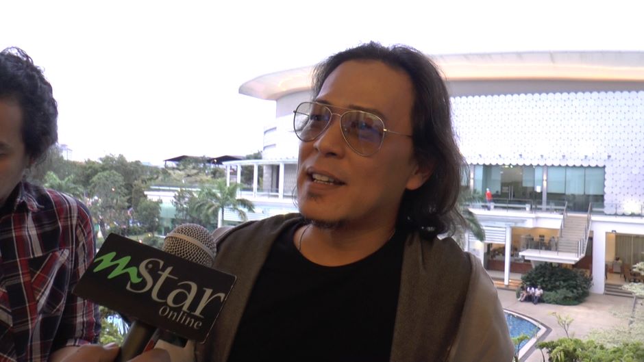 Tam (Spider) keluar kedai tak jadi beli baju perempuan - Video | mStar