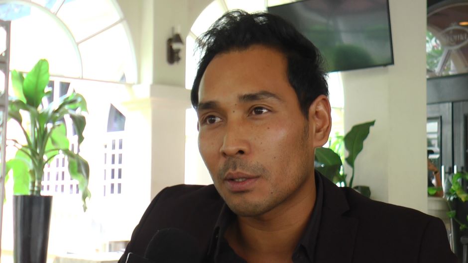 “Buat kontroversi? Orang sekarang tak bodoh” - Riz Amin - Video | mStar